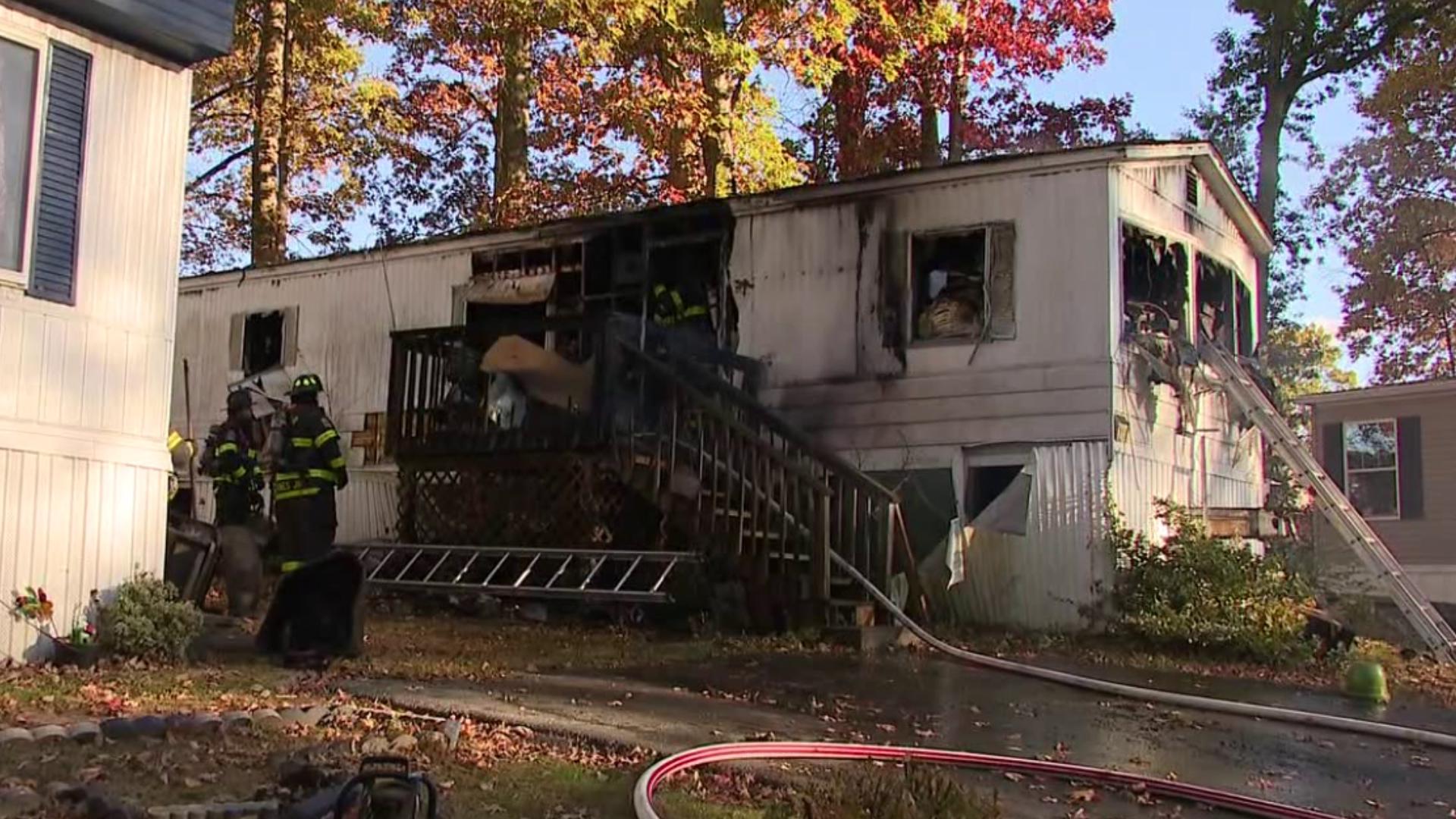 Fire destroys mobile home in Moosic | wnep.com