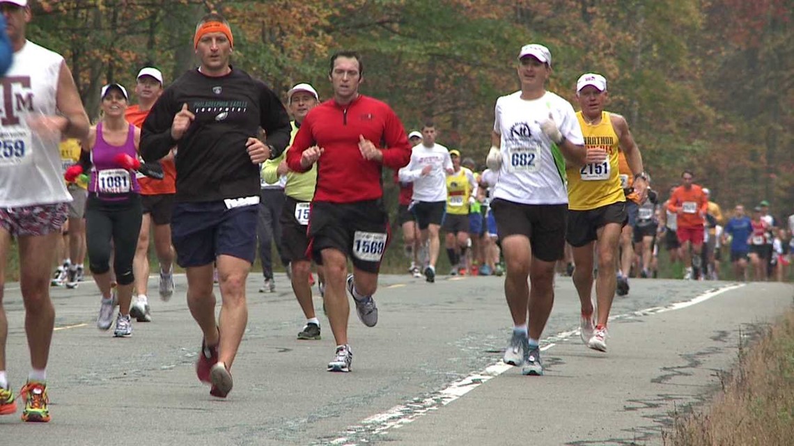 Thousands Run in Steamtown Marathon | wnep.com