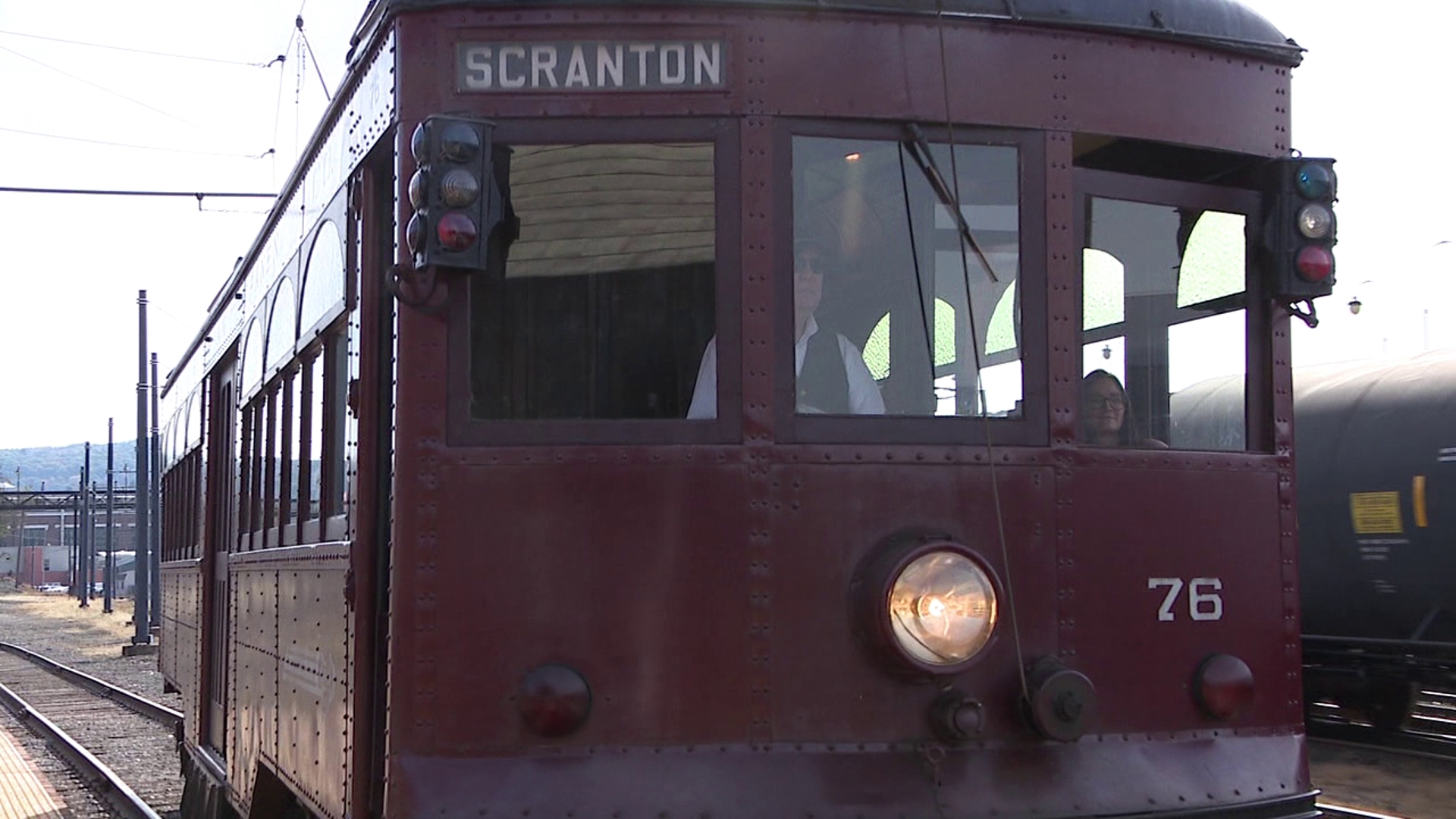 Families enjoy Halloween trolley rides in Scranton | wnep.com