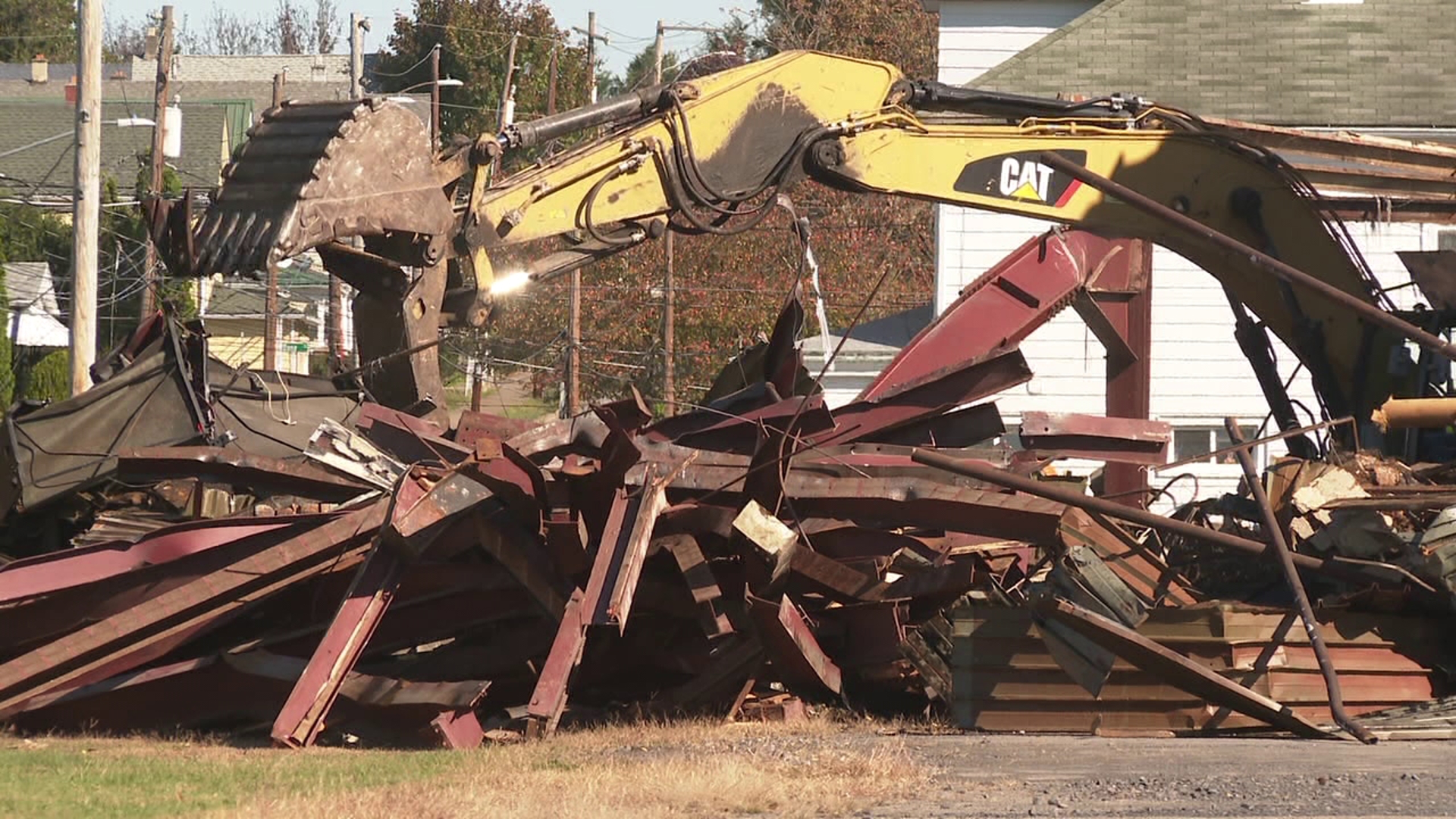 Demolition underway on former bowling alley in Luzerne County | wnep.com