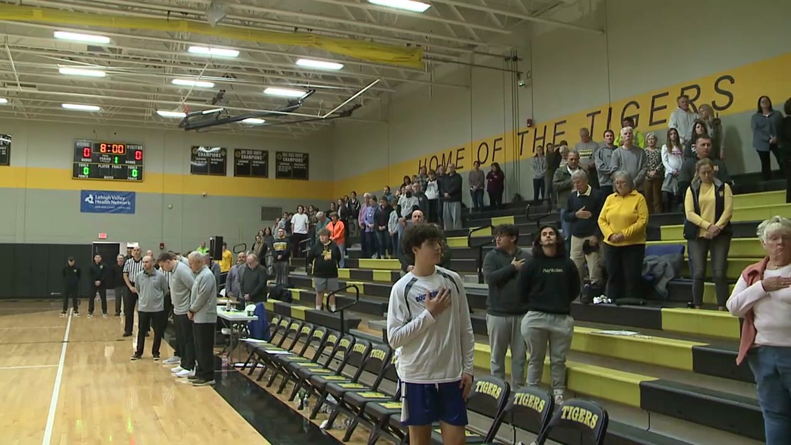Moment of silence held at Northwestern Lehigh High School | wnep.com