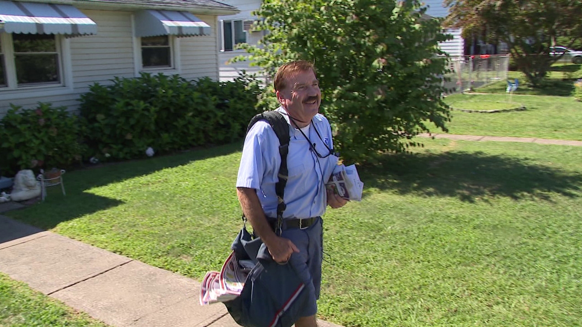 Beloved mail carrier retires after 44 years leaving heartfelt stamp on ...