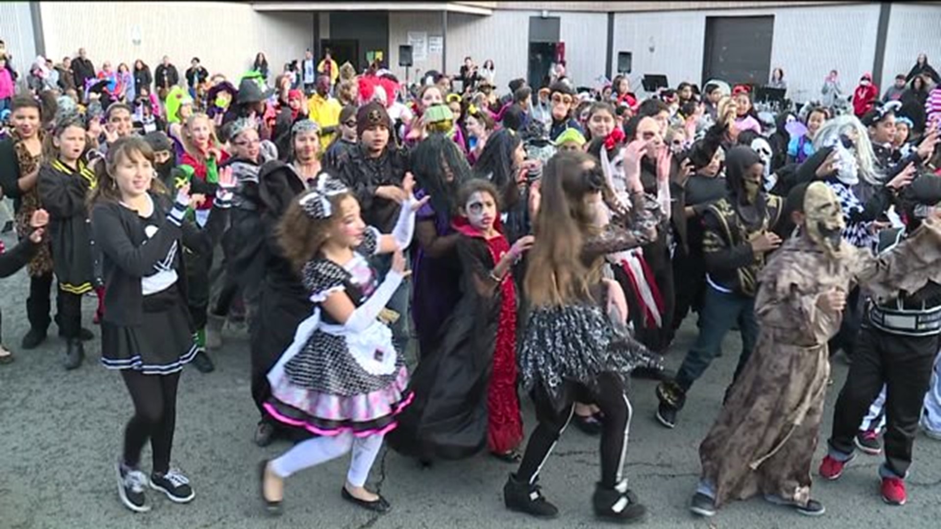 Students Celebrate Halloweeen with ‘Thriller’ | wnep.com
