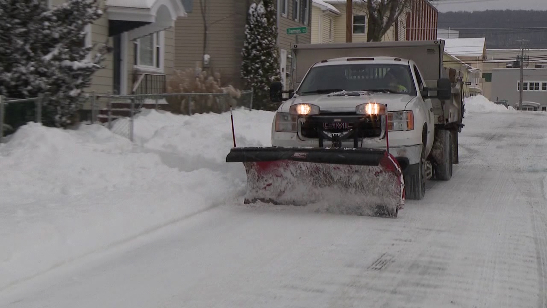 Danville tackles aftermath of weekend's heavy snowfall | wnep.com