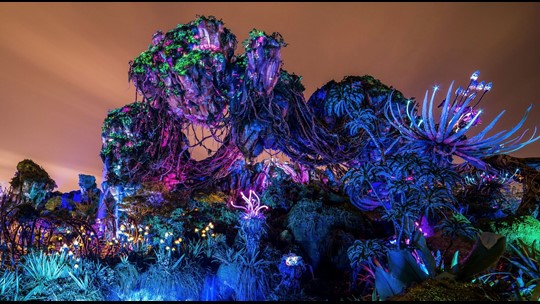 ‘Flight of Passage’ Avatar Ride Is Disney’s Best New Attraction in ...