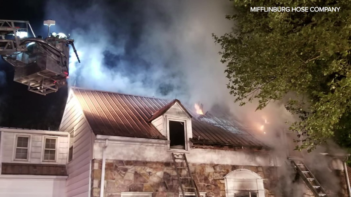 Three people rescued after fire in Snyder County | wnep.com