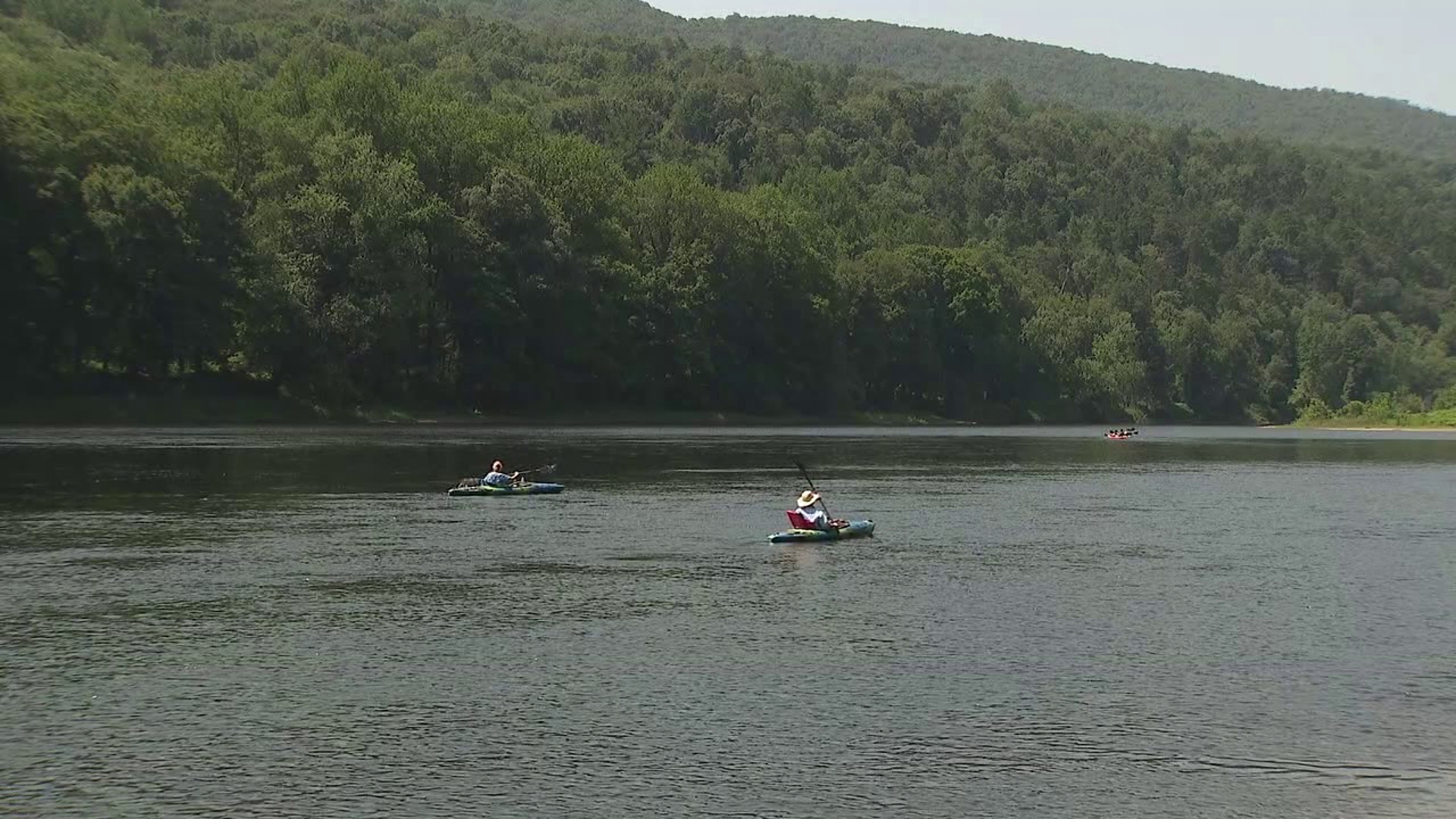 Kayakers on the Delaware River urged to be safe, wear life jackets ...