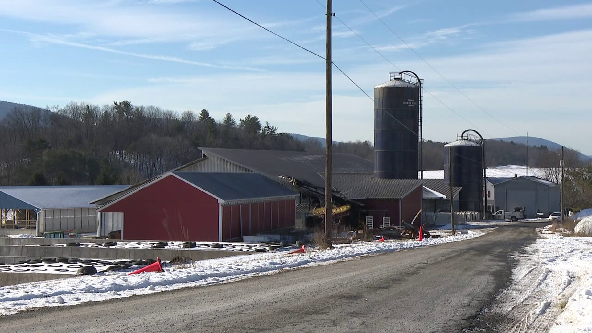 Farm animals safe after barn fire in Union County | wnep.com