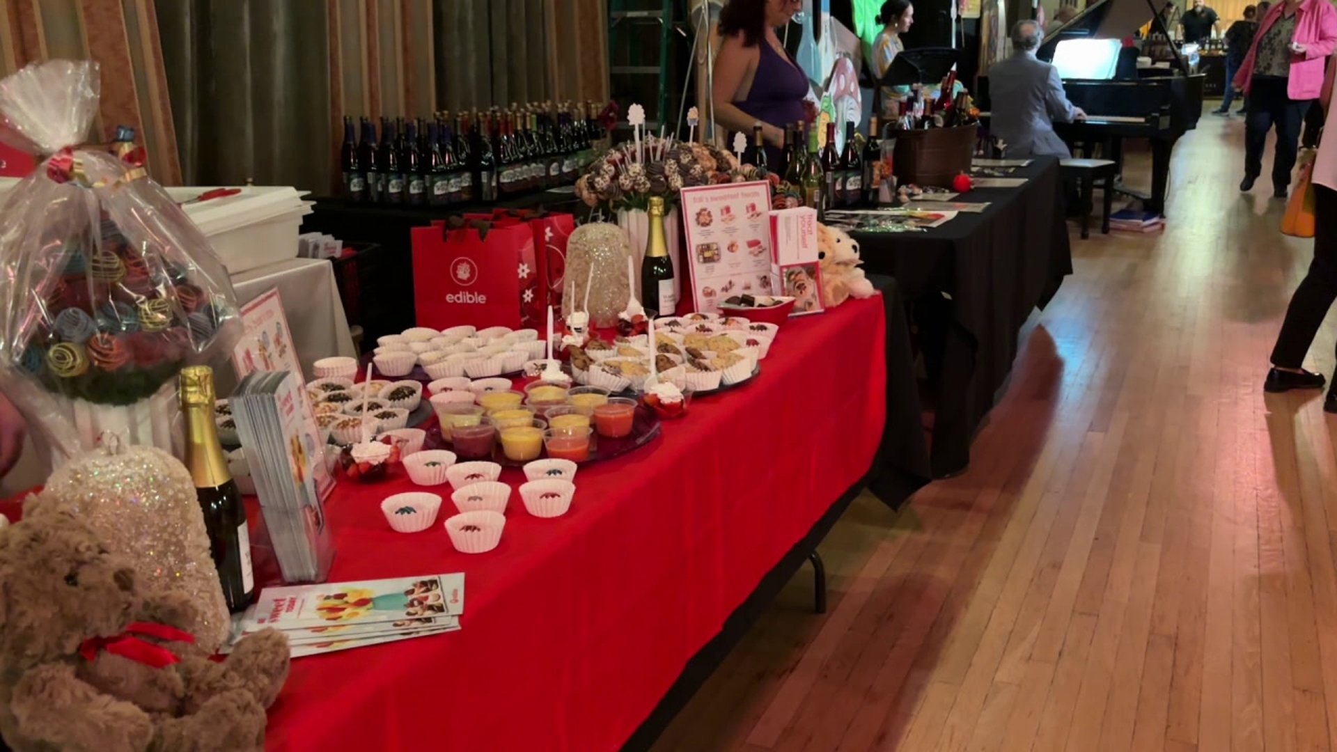 'Chocolate and Wine Frolic' held in downtown Scranton | wnep.com