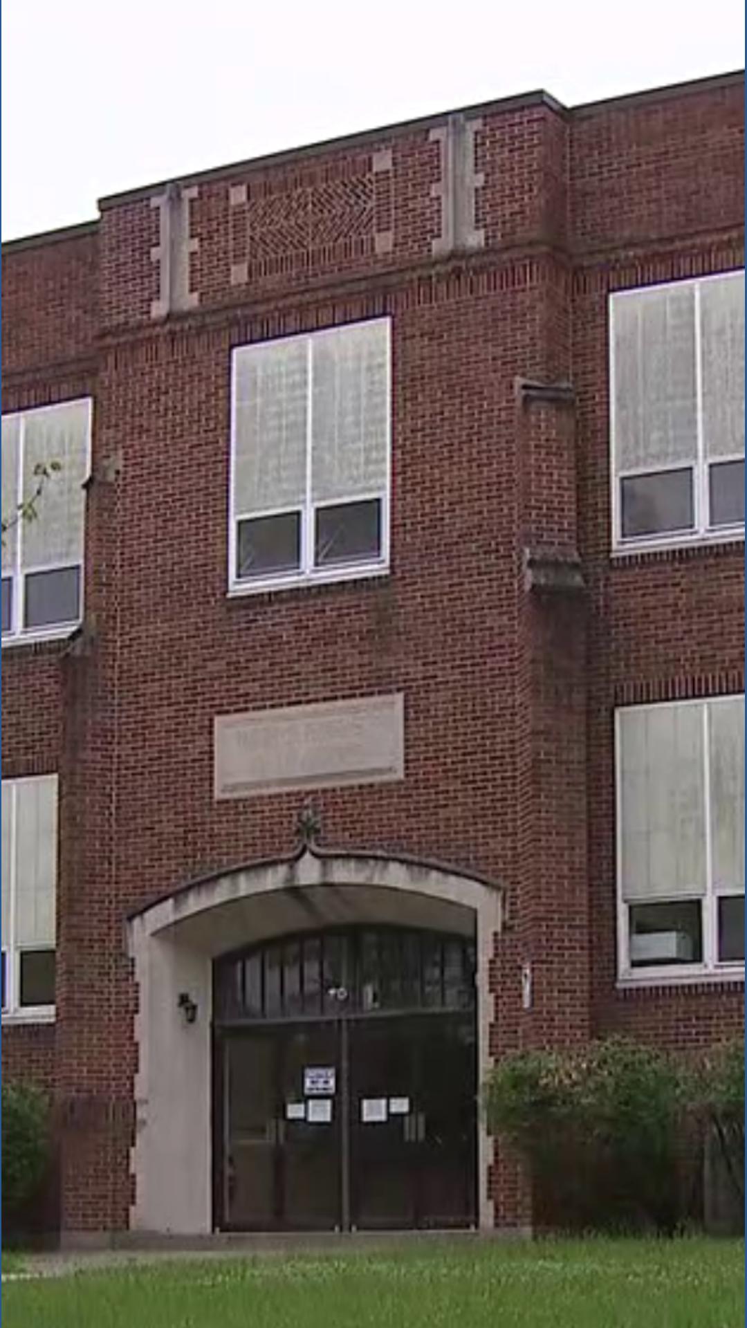 Volunteers breathe new life into Ramsey Elementary building in ...
