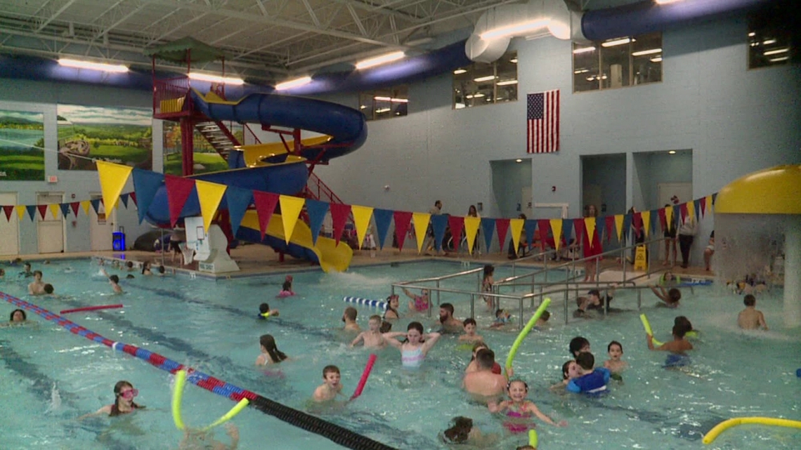 Greater Carbondale YMCA hosts New Year's Eve kids pool party | wnep.com