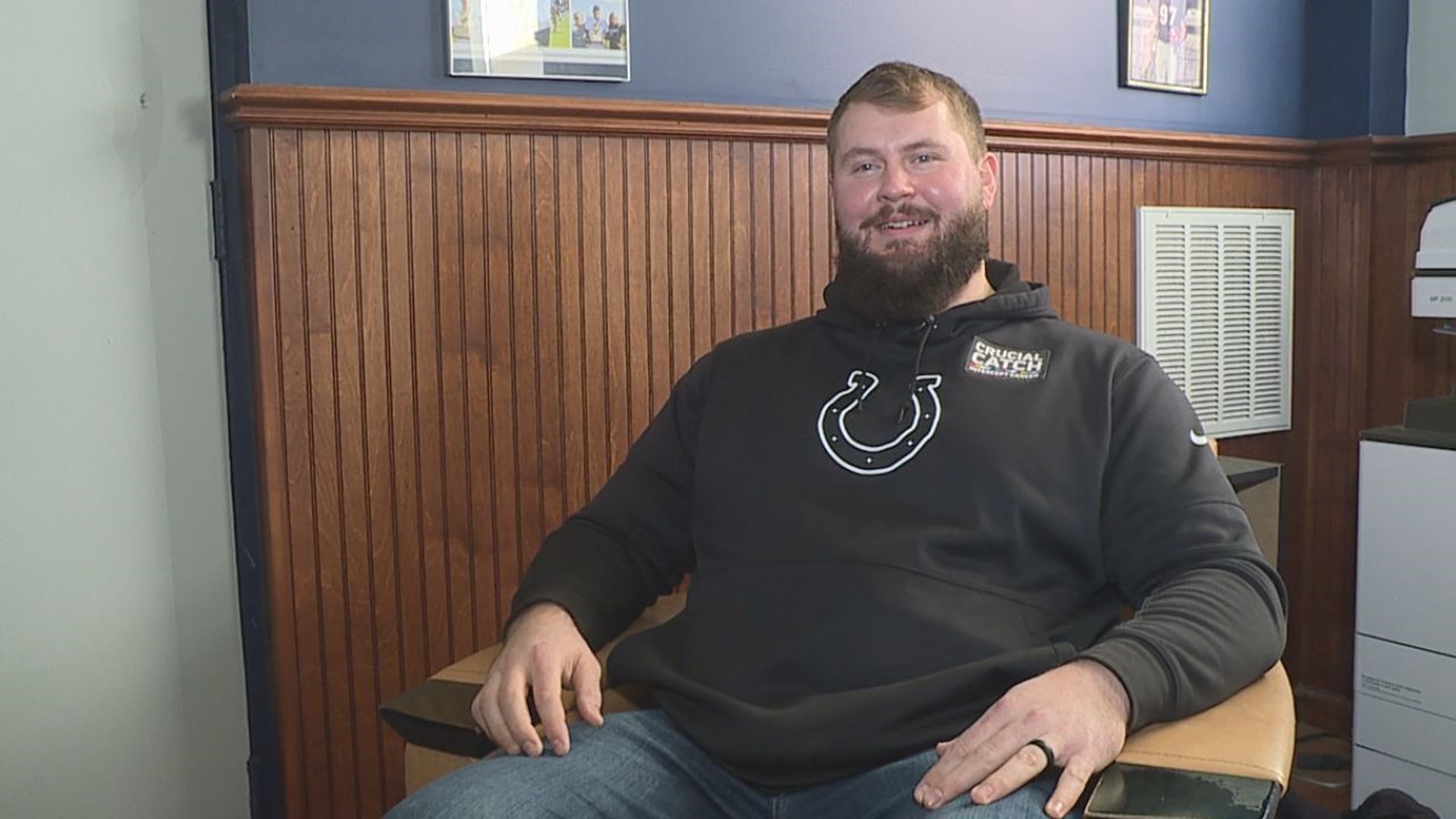 Colts' Mark Glowinski Returns to NEPA Before Super Bowl | wnep.com