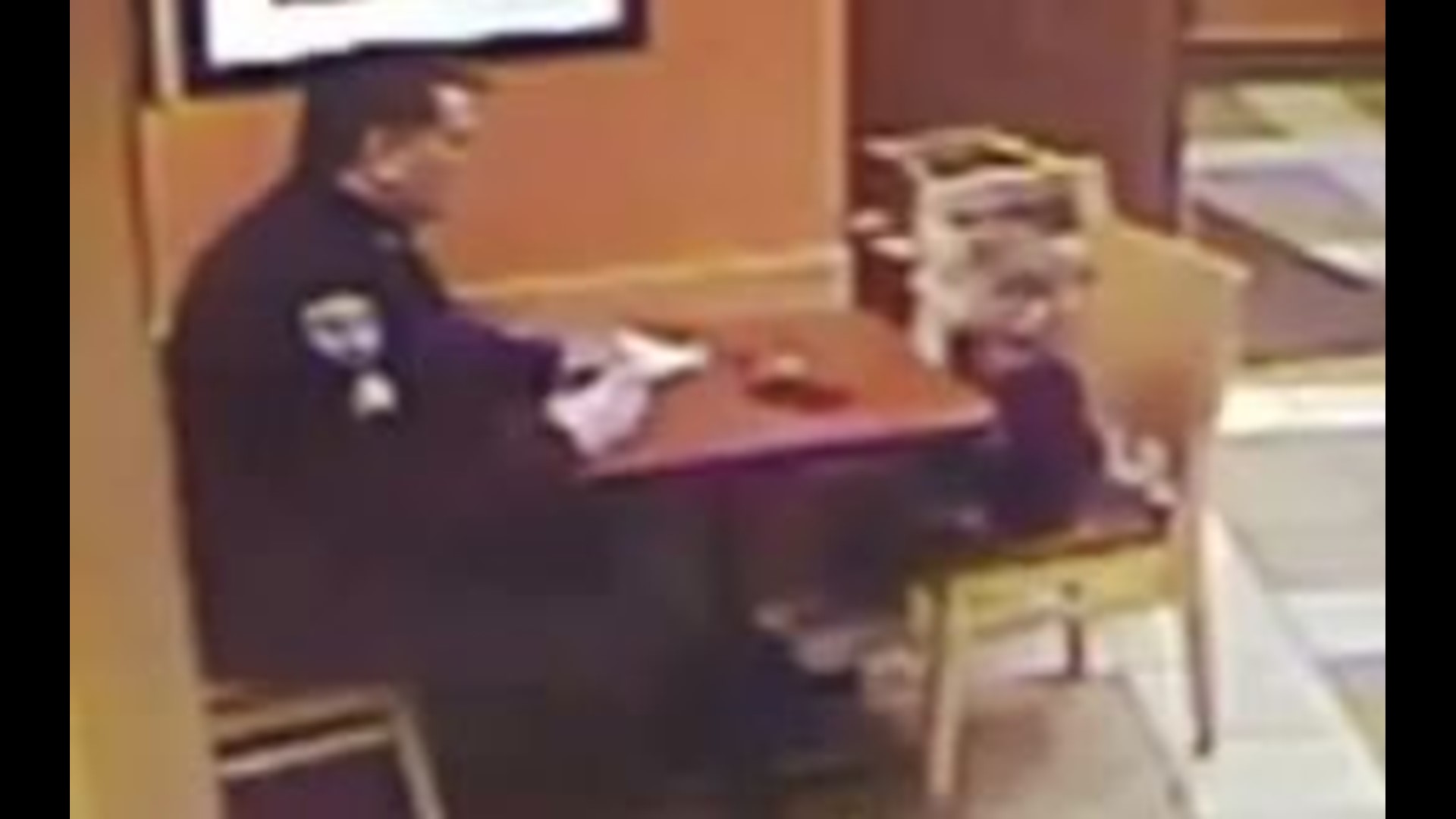 Little Girl Sees Police Officer Eating Alone, Joins Him for “Best ...