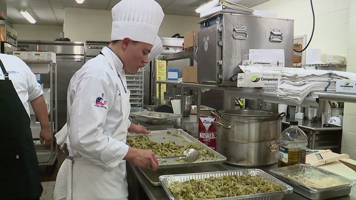 Student chefs from Penn College feeding hungry Little Leaguers | wnep.com