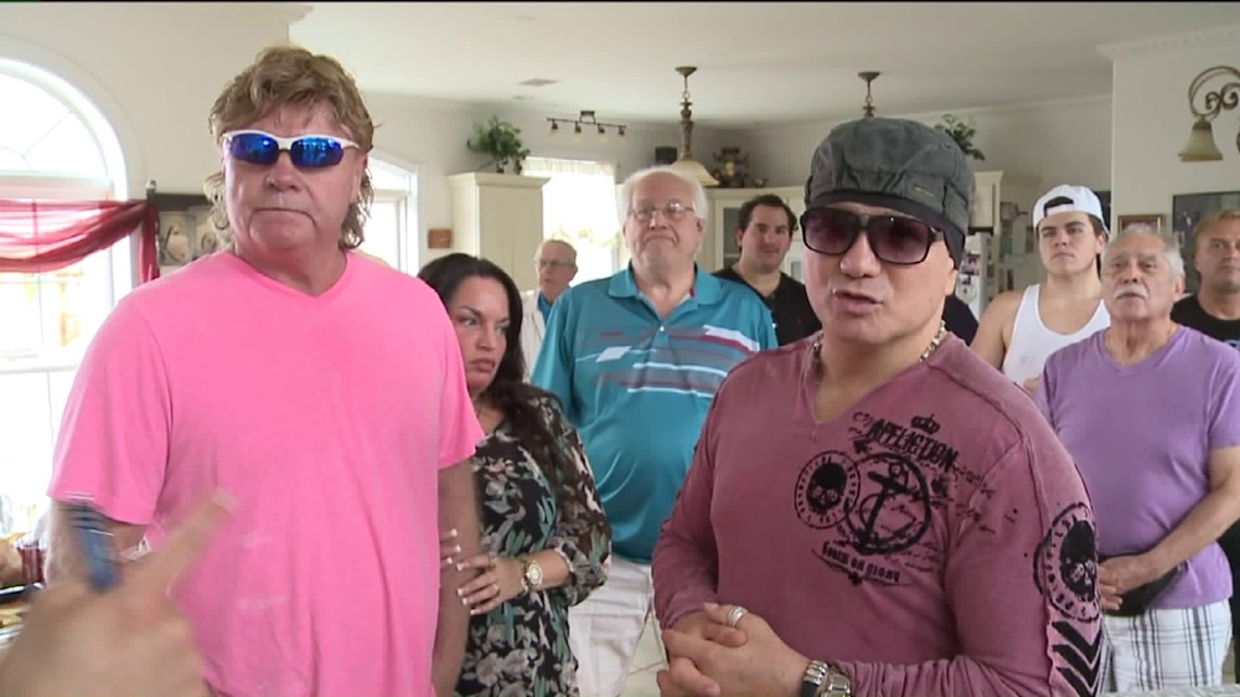 Vinny Paz (Pazienza) Visits Jessup | wnep.com