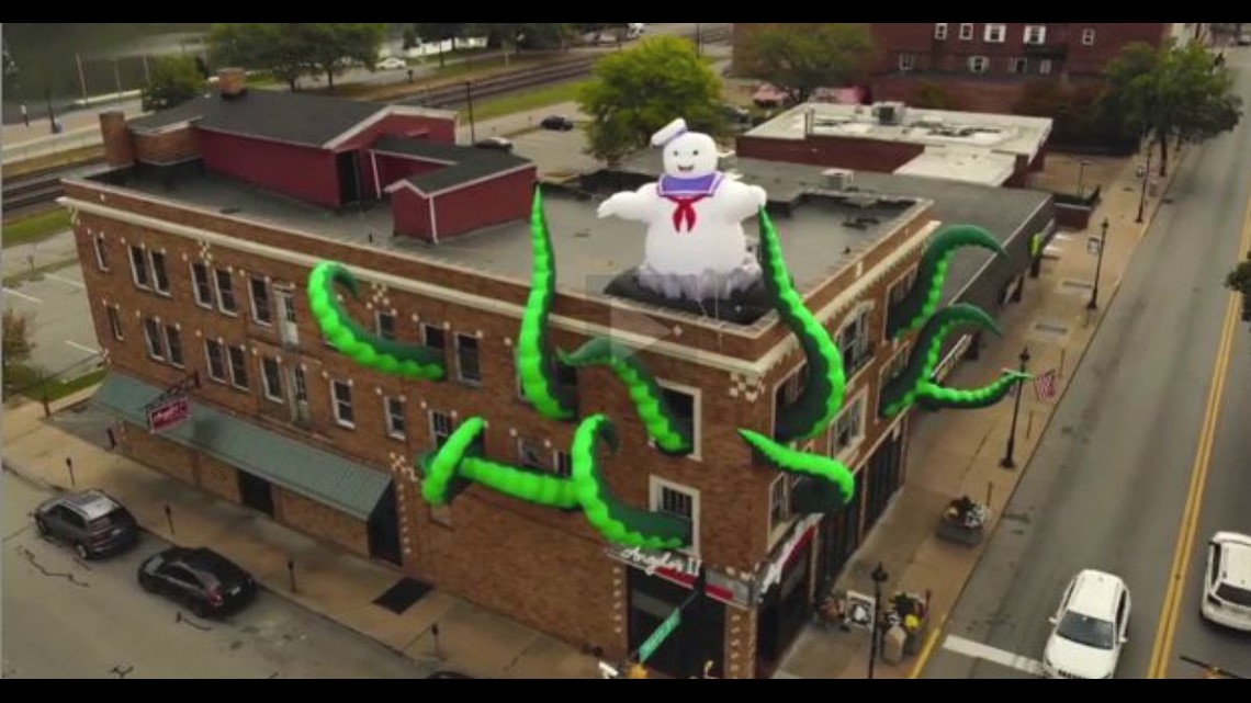 Someone Call Ghostbusters – This Italian Restaurant Is Crawling With ...
