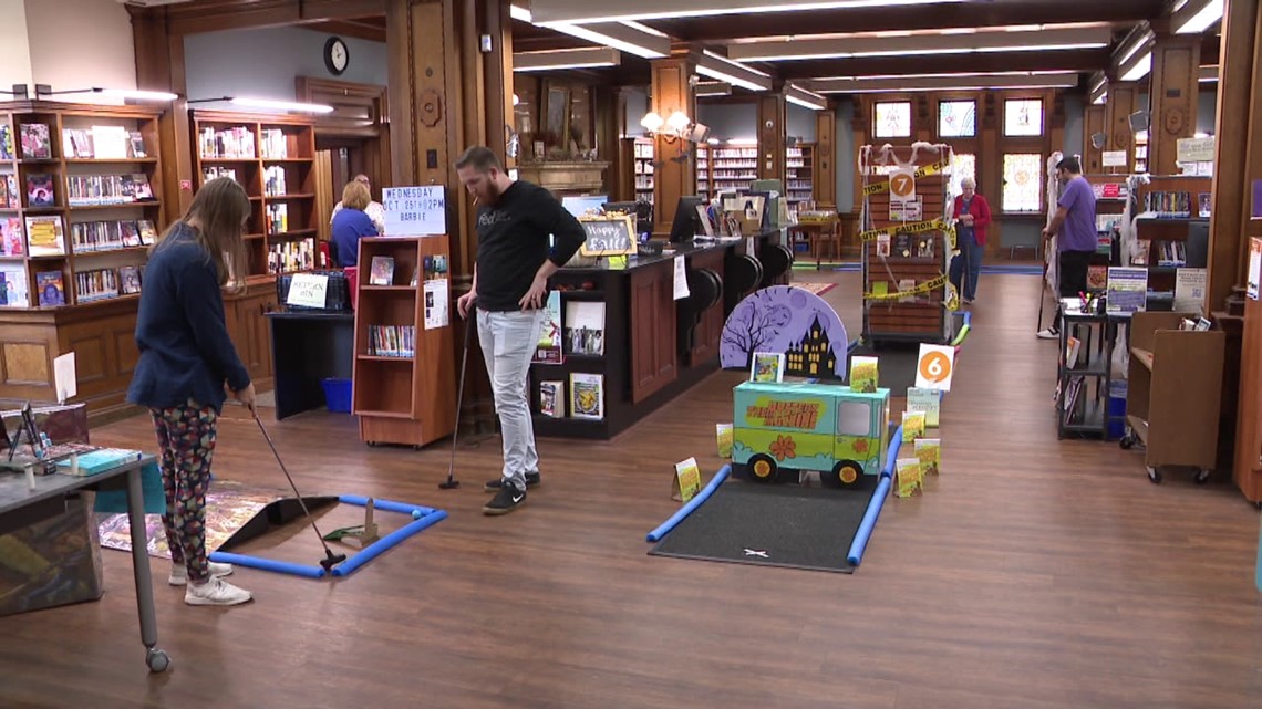 Scranton library holds annual mini golf fundraiser | wnep.com
