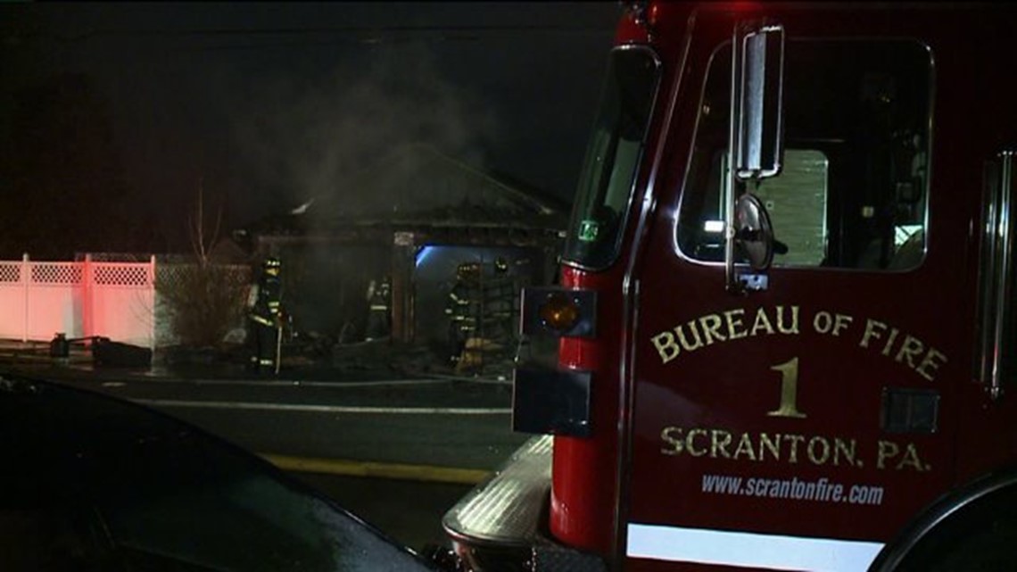Firefighters Battle Garage Fire in Scranton | wnep.com