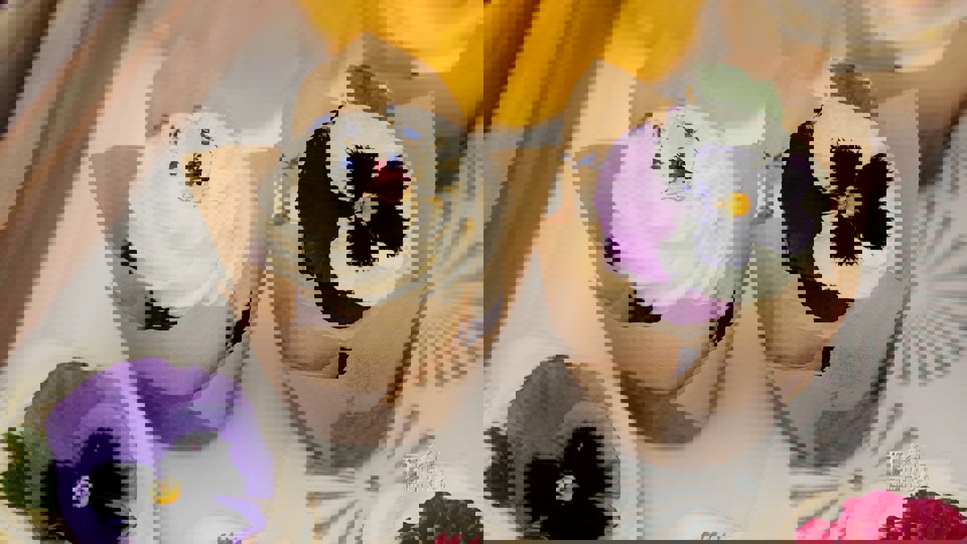 Wow Your Guests With Blooming Creativity To Make Your Desserts And