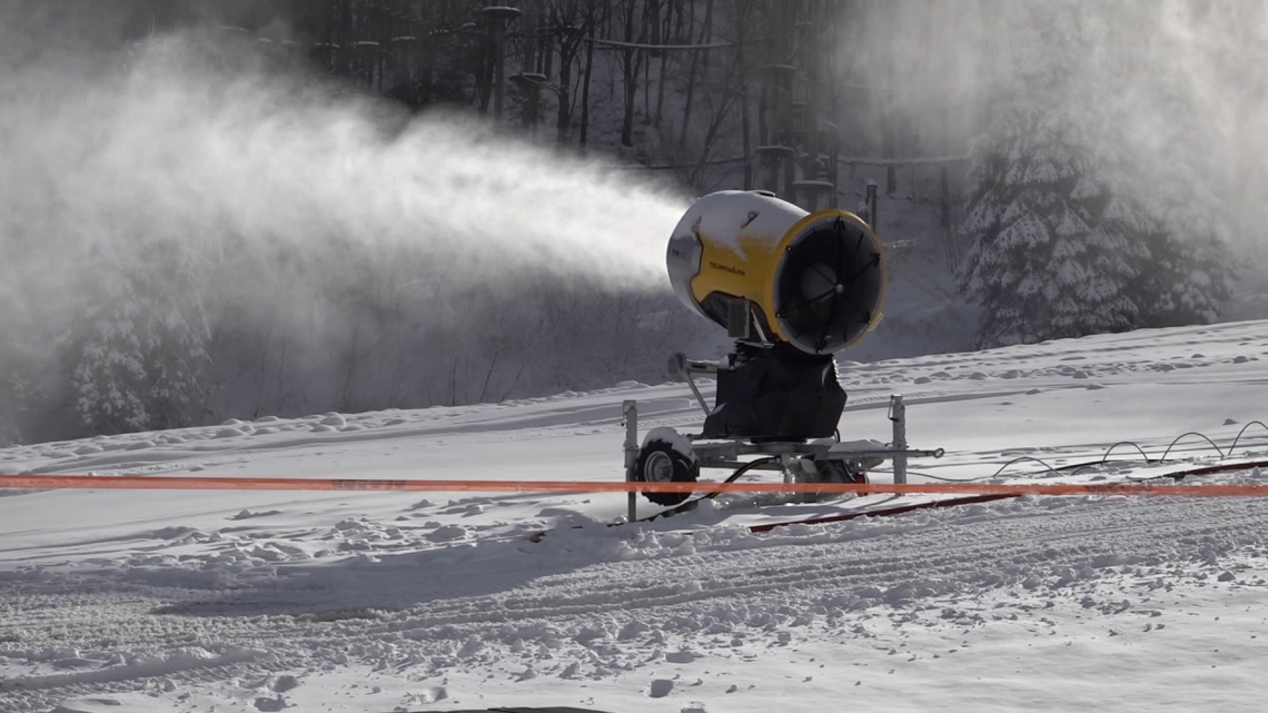 Snow-making machines boost ski season at Blue Mountain | wnep.com