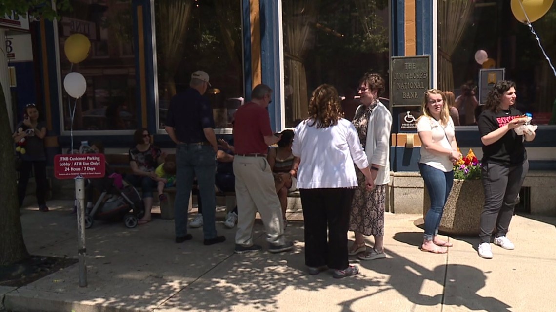 Community Bank Month Celebration in Jim Thorpe | wnep.com
