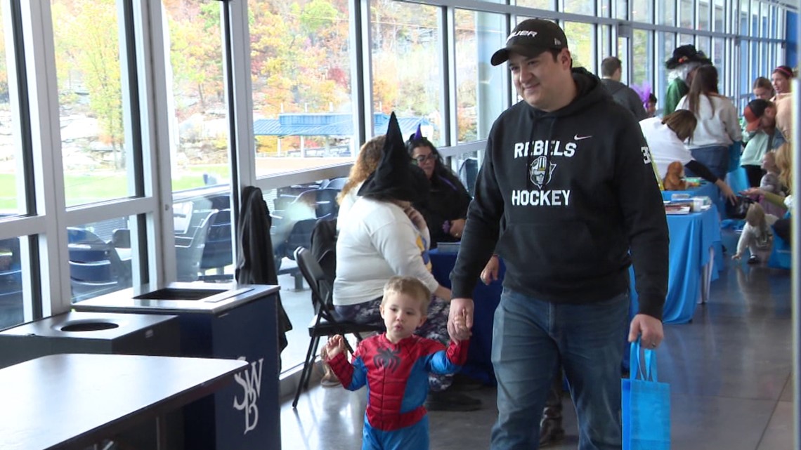 NICU reunion celebrates triumphs for families | fox43.com