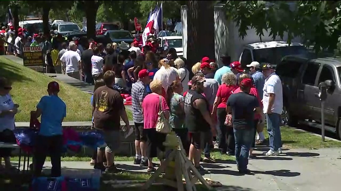 Thousands Line Up in Scranton for Trump Rally | wnep.com