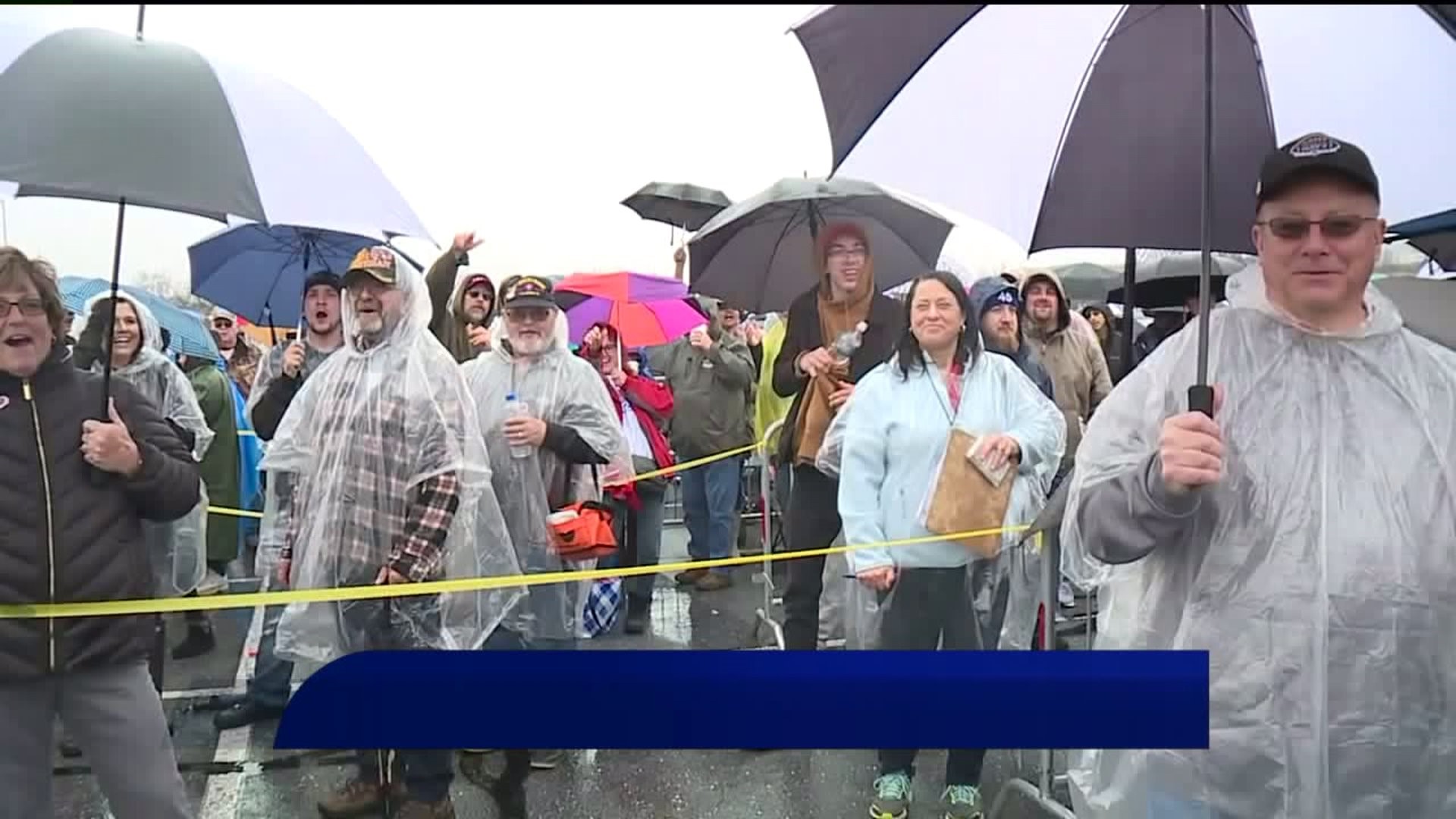 Thousands Brave Rain to Attend Trump Rally in Hershey | wnep.com