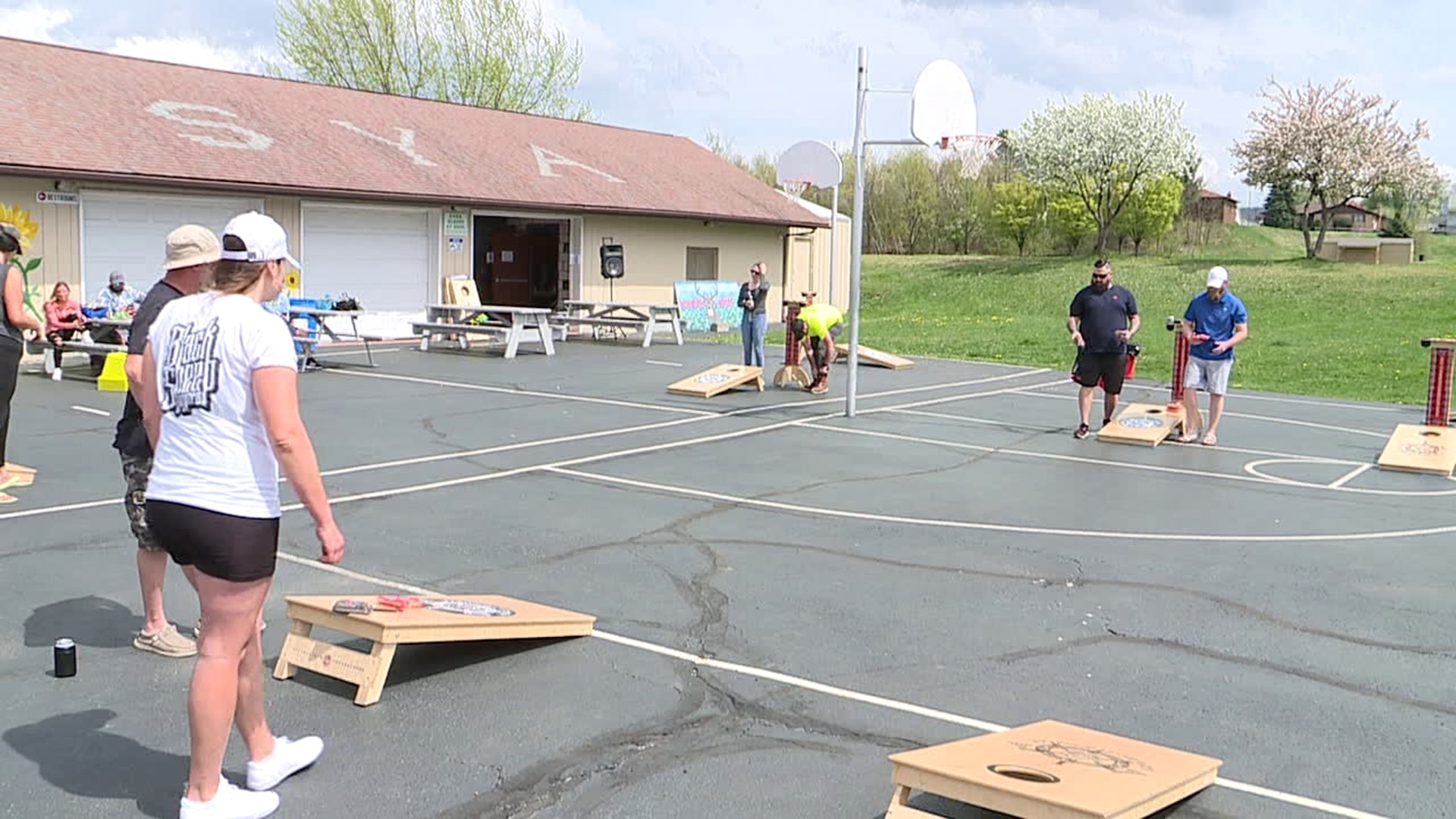 Cornhole tournament held in Dunmore benefits veterans | wnep.com