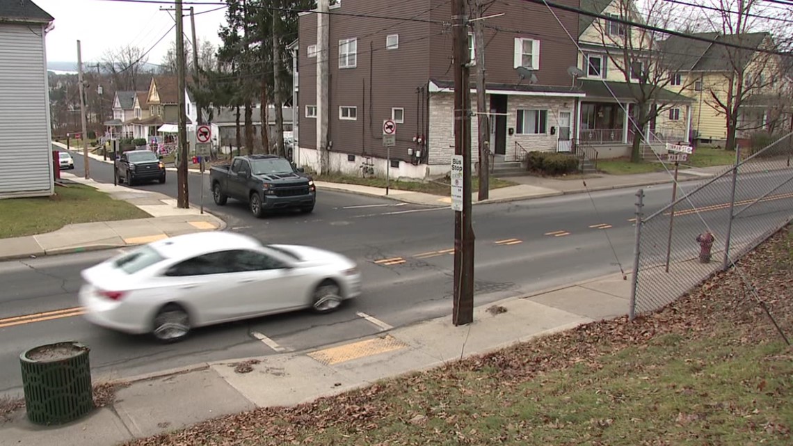 Dickson City plans traffic light improvement | wnep.com
