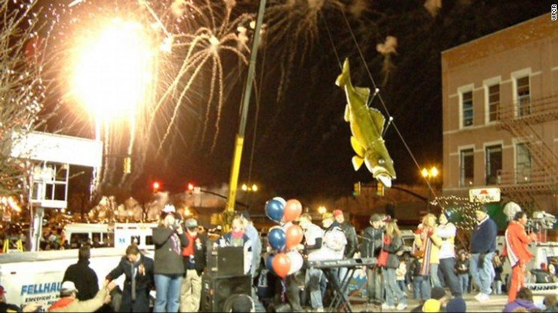 14 Zany New Year’s Eve ‘Drops’ | wnep.com