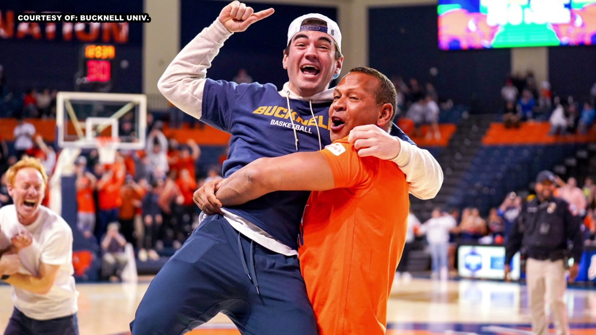 A-Rod's half court shot wins thousands for Bucknell student | wnep.com