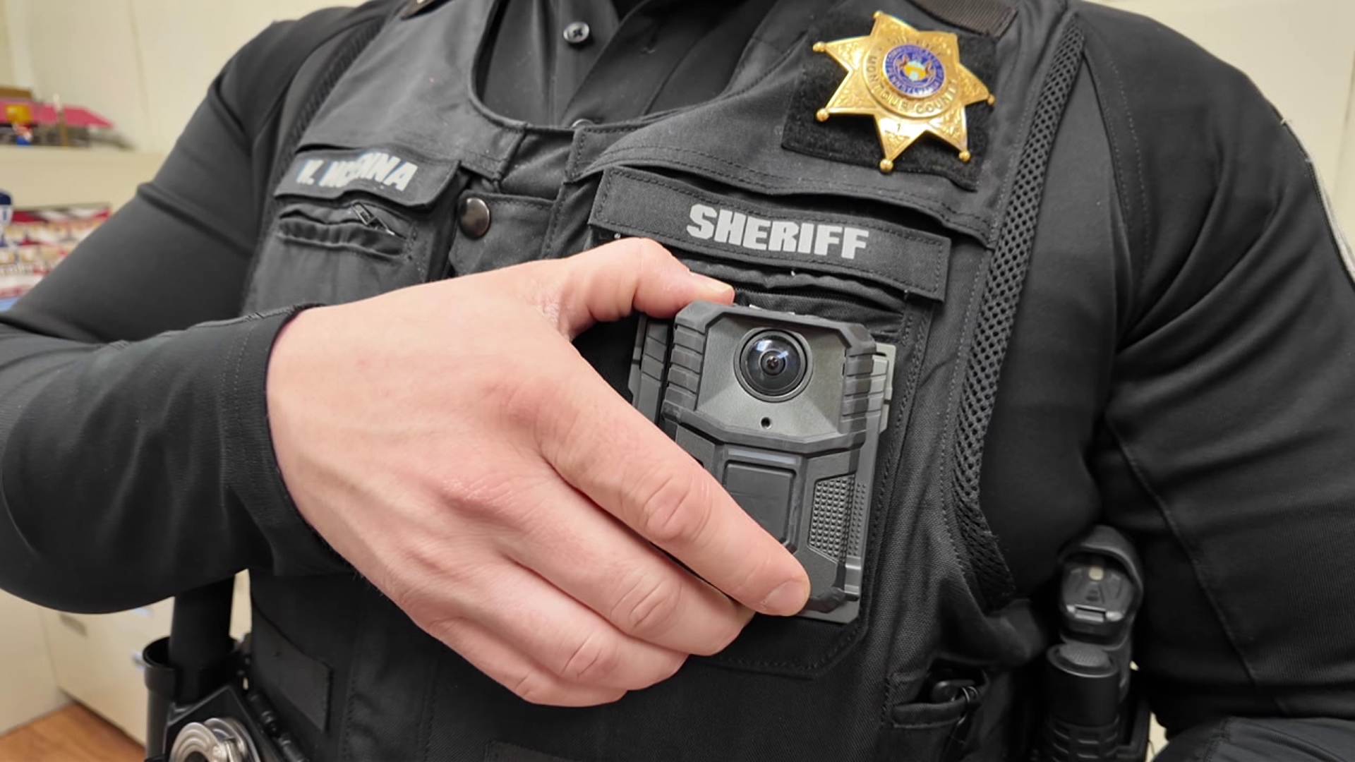 Montour Co. Sheriff's Department receives donation of body cameras | wnep.com