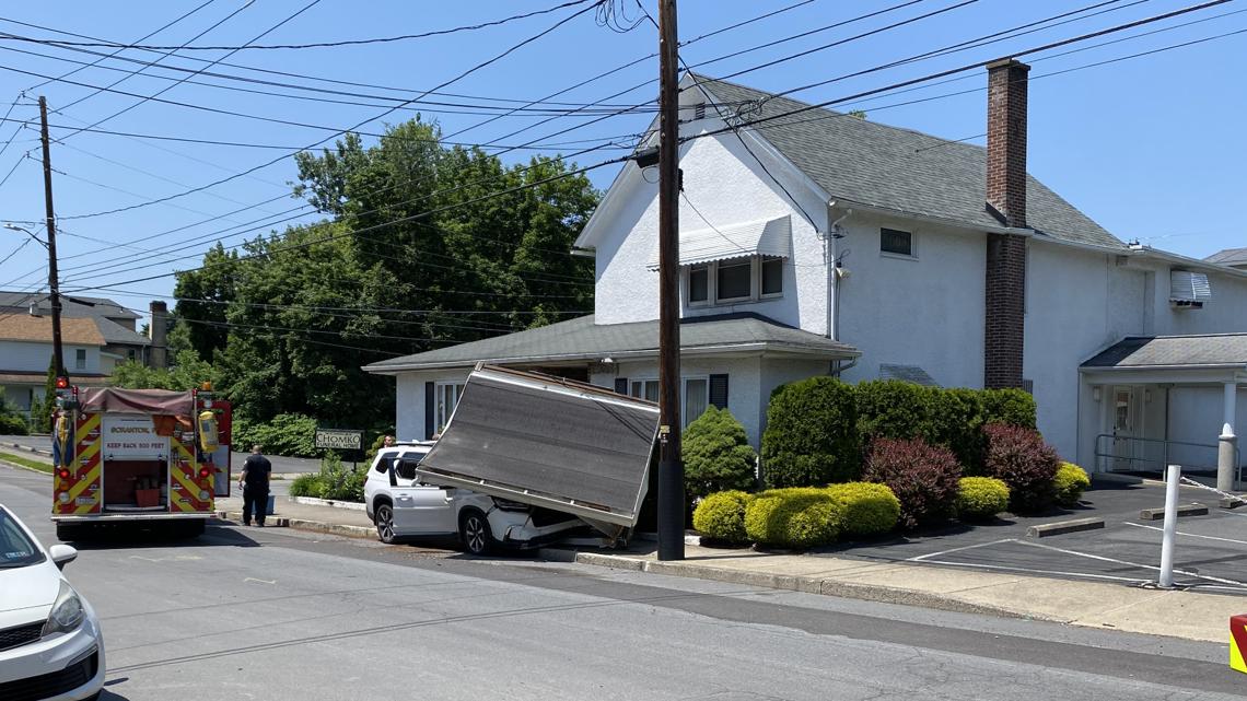 SUV hits funeral home canopy at funeral home | wnep.com