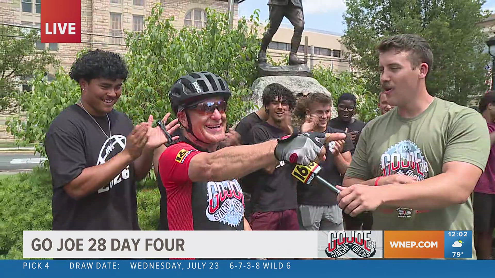 Joe arrives to crowds of support in Stroudsburg on Day 4 of Go Joe 28 ...