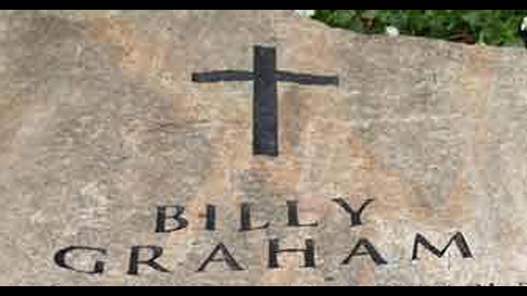 Franklin Graham Shares Photo of Rev. Billy Graham’s Grave Marker | wnep.com