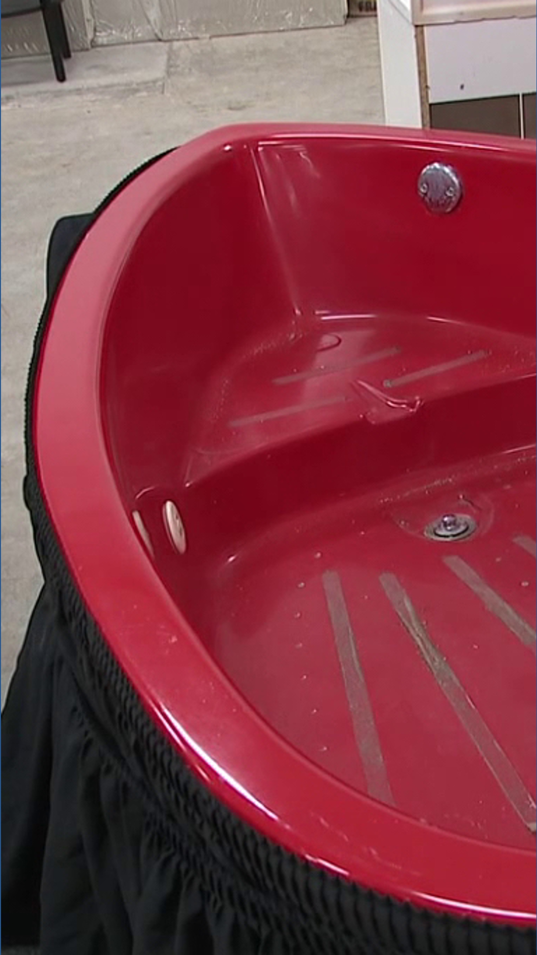 Iconic heart-shaped tub up for grabs in Monroe County | wnep.com