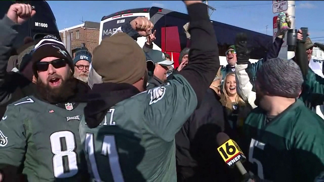 Soaring by bus to Eagles parade | wnep.com
