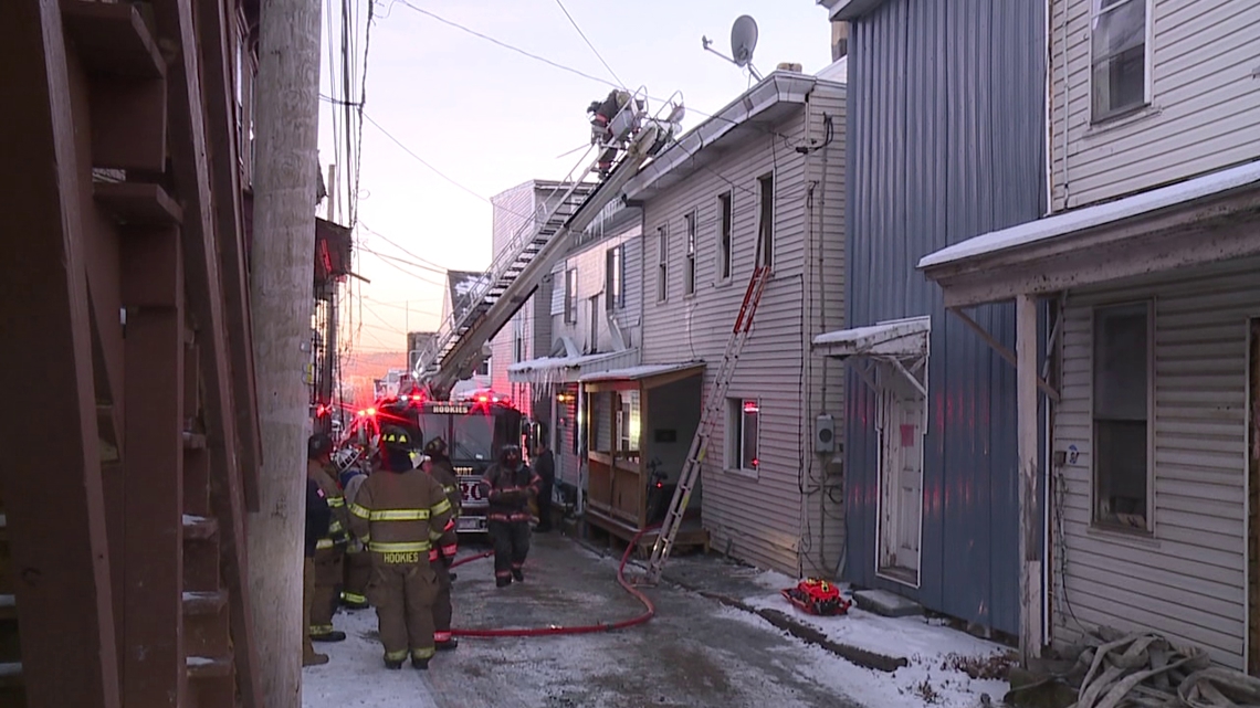 Fire leaves four homeless just days before Christmas | wnep.com