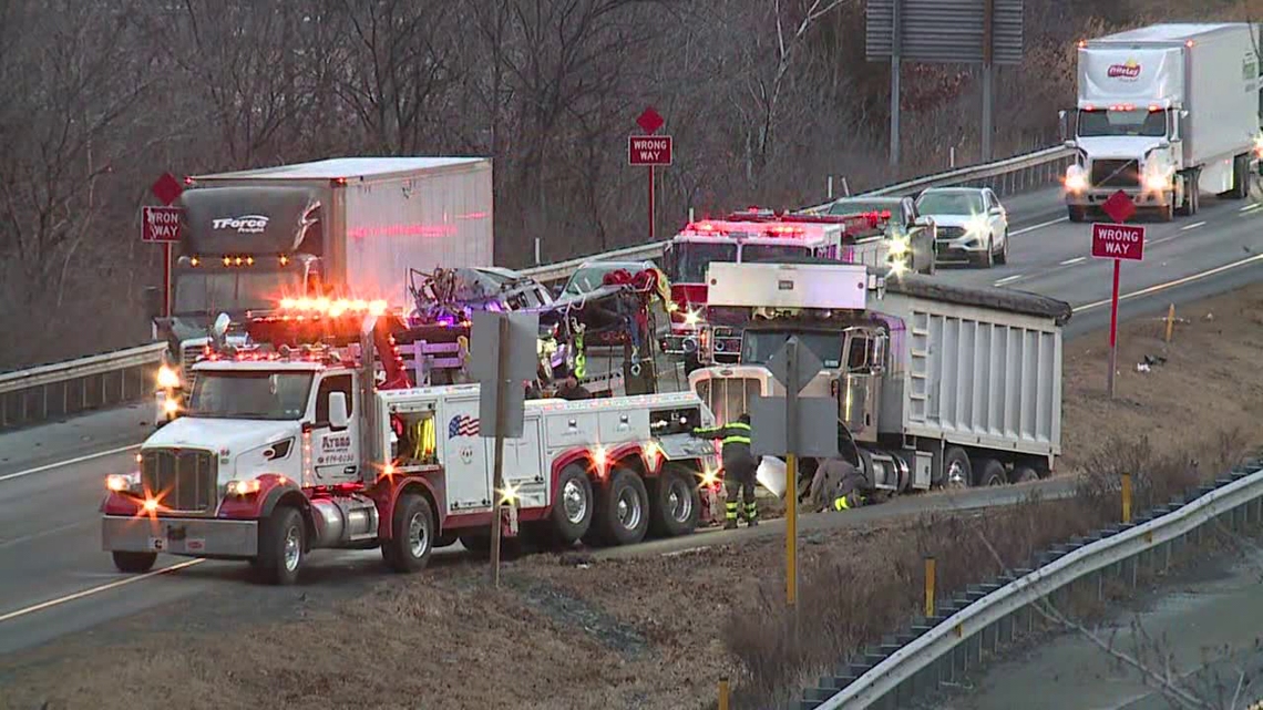 Crash ties up traffic on I-81 in Luzerne County | wnep.com