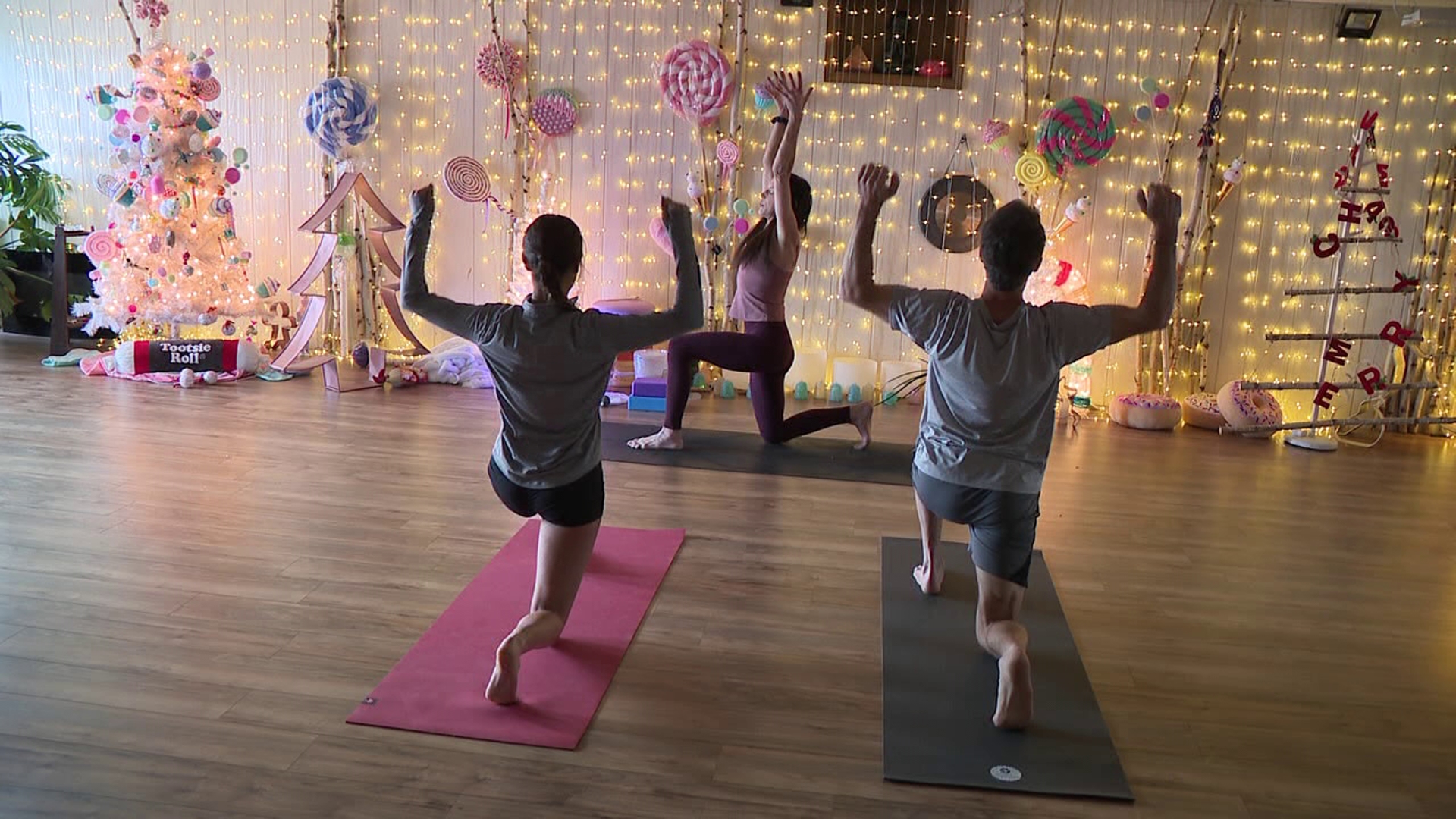 Yoga class inspires reflection and gratitude for the New Year | wnep.com