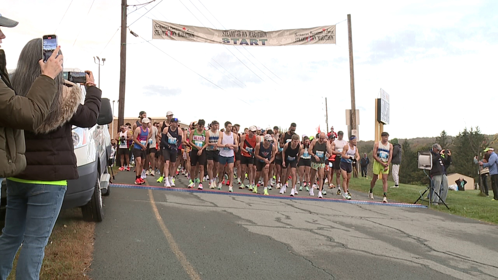 Over 1,000 runners competed in the Steamtown Marathon | wnep.com