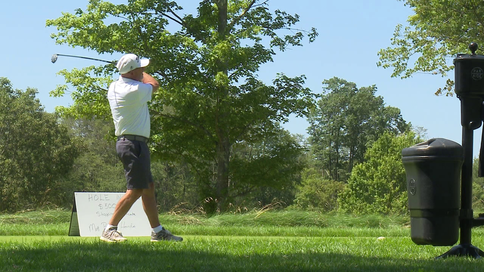 Golfers hit the green to boost funds for library | wnep.com