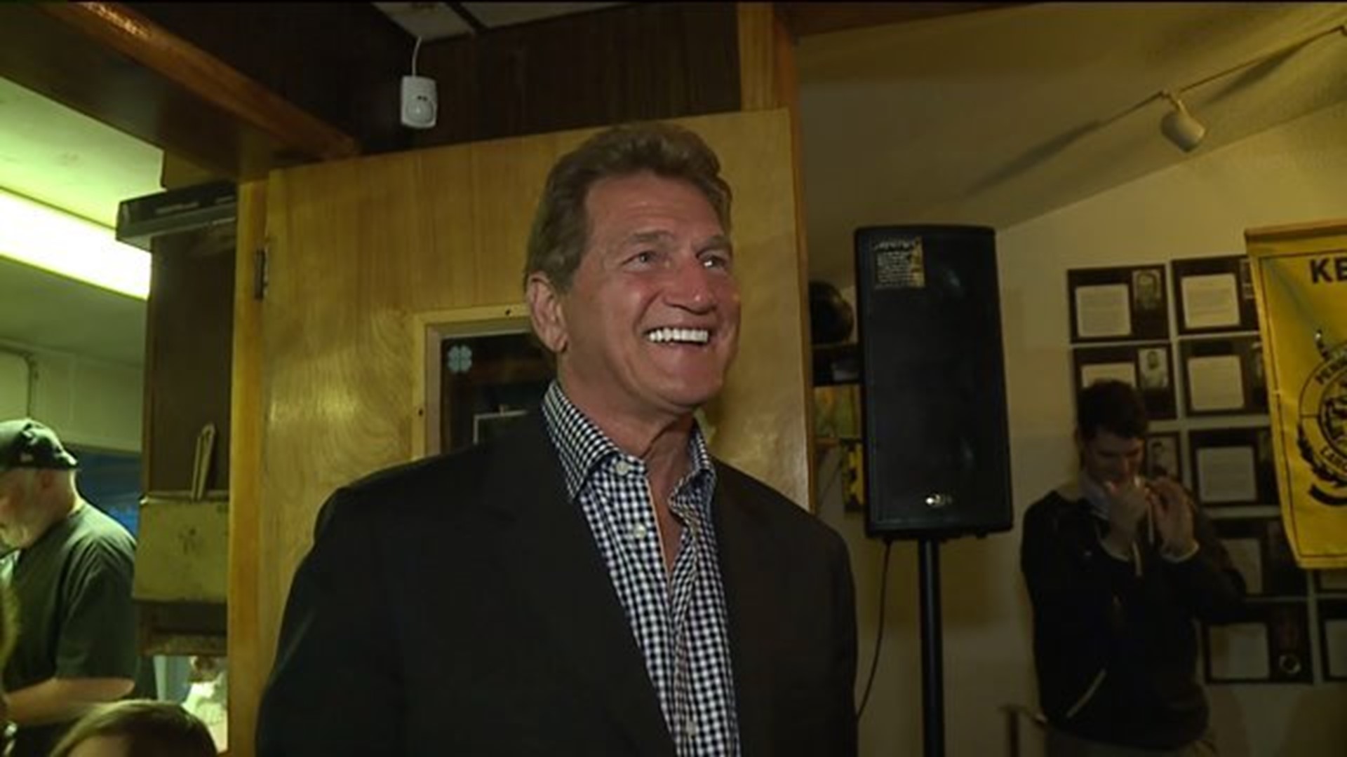 Joe Theismann Speaks at Archbald Notre Dame Club | wnep.com