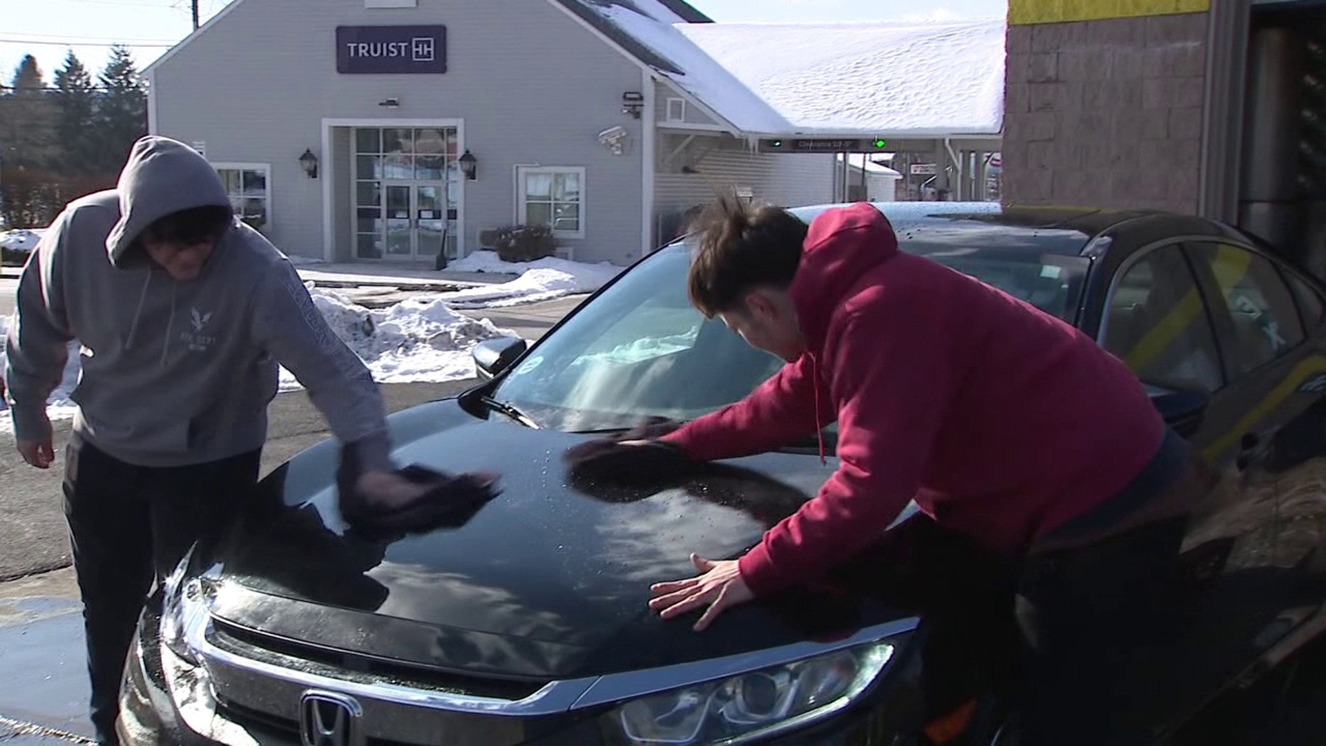 Drivers in the Poconos flock to car washes before winter weather hits ...