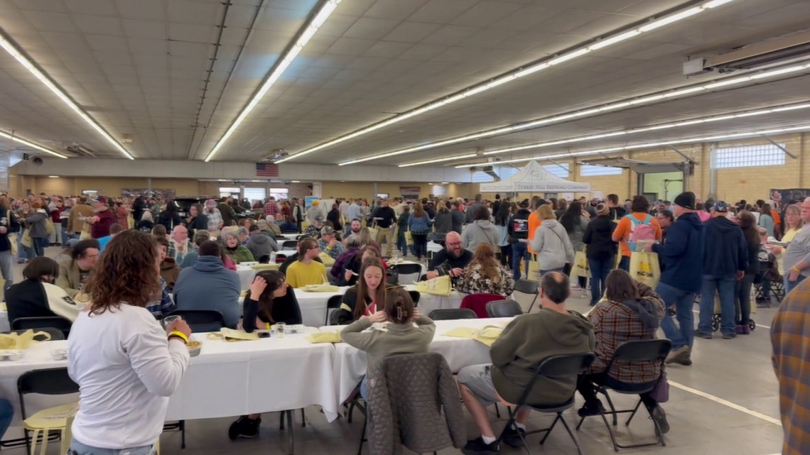 Restaurants compete at the 8th annual Mac and Cheese Festival | wnep.com