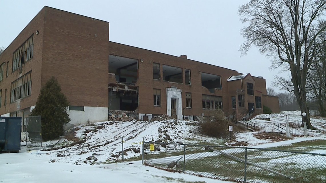 Former Lake Ariel School Being Demolished | wnep.com