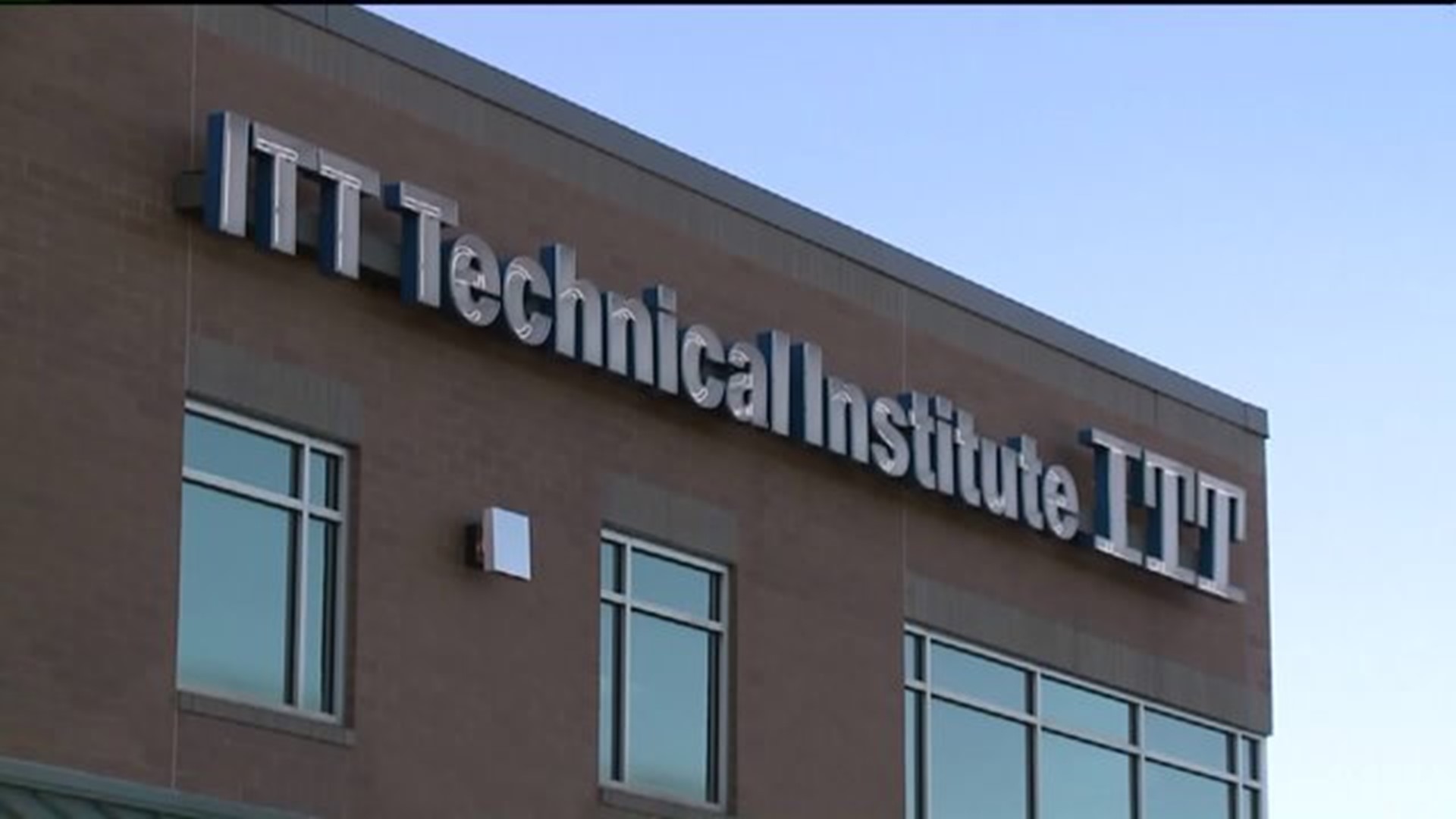 Students Scramble After ITT Tech Shuts Down | wnep.com