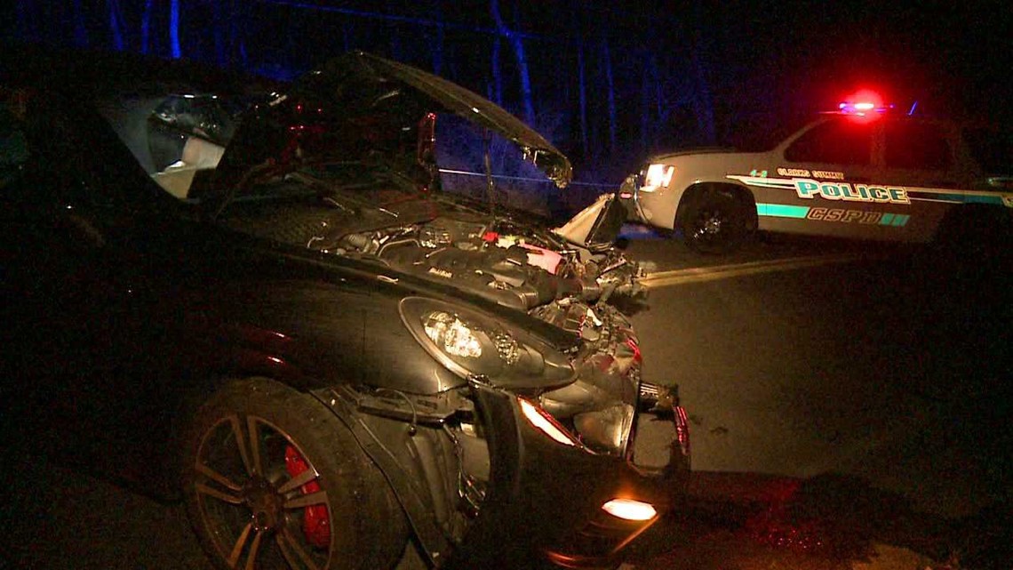 Suv Slams Into Pole Knocks Out Power To Hundreds
