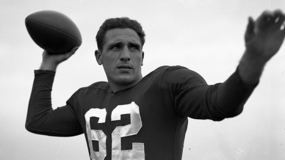 NFL Hall of Famer Charley Trippi dies at 100 | fox43.com